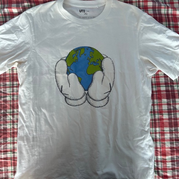 Uniqlo x KAWS | Shirts | Mens Uniqlo Kaws Peace For All Shirt | Poshmark